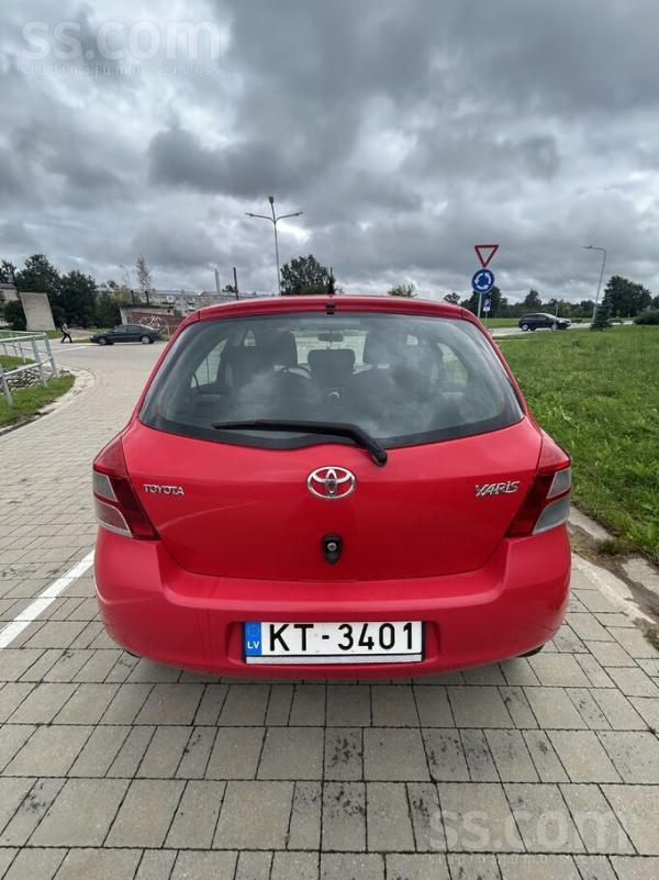 Тойота Ярис 2010 в Рига на AUTOMOTO.COM.LV Красный Тойота Ярис 2010 в Рига, объемом двигателя 1.30 л и пробегом 146 тыс. км за 3000 €, фото 6 на AUTOMOTO.COM.LV