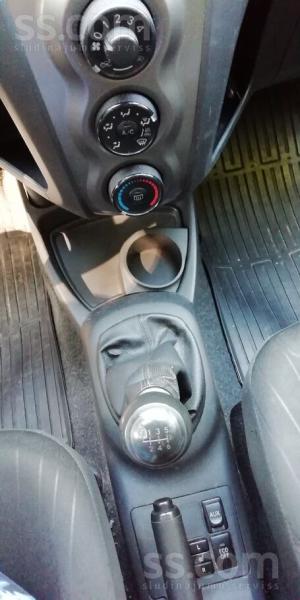 Sarkans Toyota Yaris 2011 Rīga, ar dzinēja tilpumu 1.30 L un nobraukumu 271 tūkst. km par 2900 €, foto 8 vietnē AUTOMOTO.COM.LV
