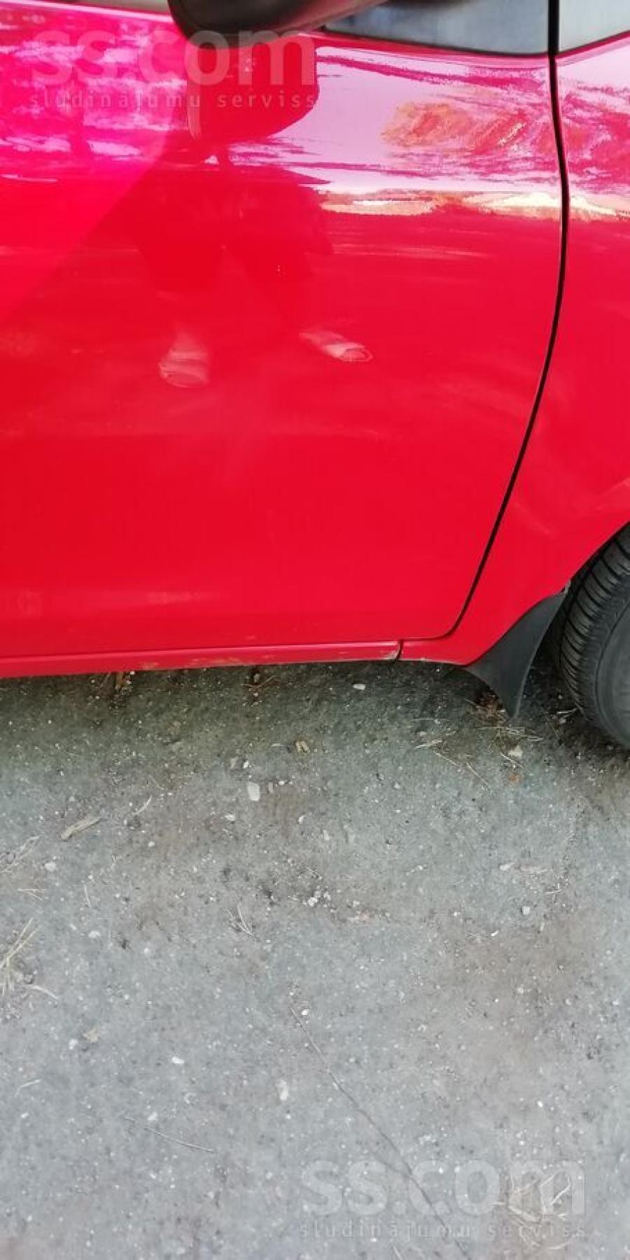 Sarkans Toyota Yaris 2011 Rīga, ar dzinēja tilpumu 1.30 L un nobraukumu 271 tūkst. km par 2900 €, foto 13 vietnē AUTOMOTO.COM.LV