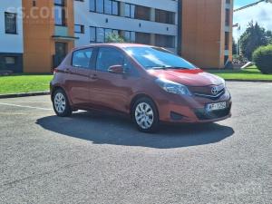 Red Toyota Yaris 2011 in Riga, with an engine capacity of 1.30 L and mileage of 230 thousand km for 4500 €, photo 4 on AUTOMOTO.COM.LV