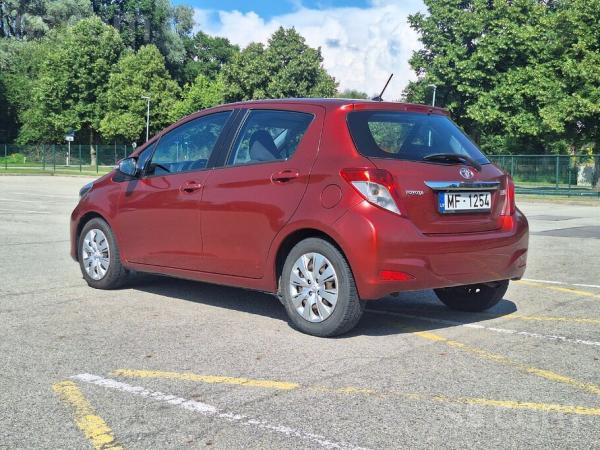 Red Toyota Yaris 2011 in Riga, with an engine capacity of 1.30 L and mileage of 230 thousand km for 4500 €, photo 4 on AUTOMOTO.COM.LV