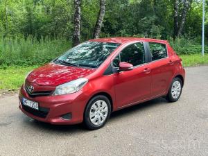 Sarkans Toyota Yaris 2011 Rīga, ar dzinēja tilpumu 1.30 L un nobraukumu 0 tūkst. km par 5499 €, foto  vietnē AUTOMOTO.COM.LV