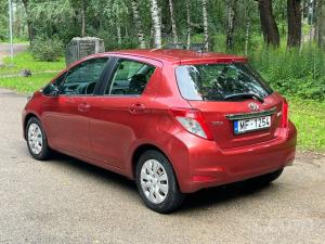 Sarkans Toyota Yaris 2011 Rīga, ar dzinēja tilpumu 1.30 L un nobraukumu 0 tūkst. km par 5499 €, foto 4 vietnē AUTOMOTO.COM.LV