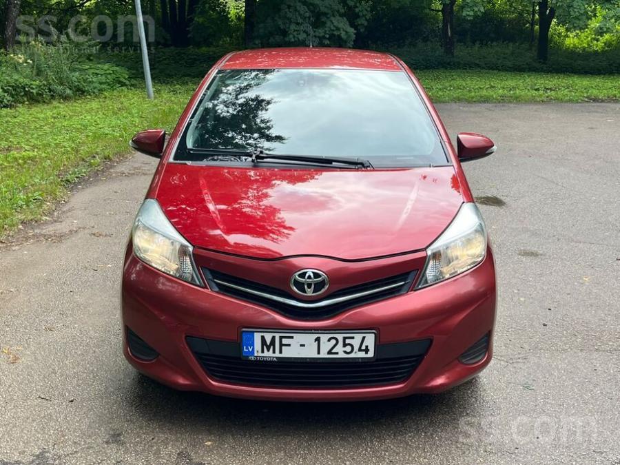 Sarkans Toyota Yaris 2011 Rīga, ar dzinēja tilpumu 1.30 L un nobraukumu 0 tūkst. km par 5499 €, foto 9 vietnē AUTOMOTO.COM.LV