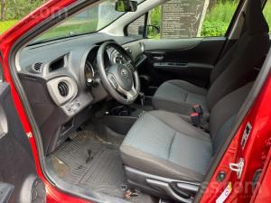 Sarkans Toyota Yaris 2011 Rīga, ar dzinēja tilpumu 1.30 L un nobraukumu 0 tūkst. km par 5499 €, foto 10 vietnē AUTOMOTO.COM.LV