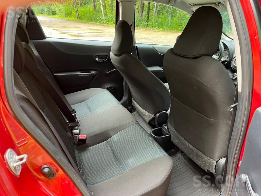 Sarkans Toyota Yaris 2011 Rīga, ar dzinēja tilpumu 1.30 L un nobraukumu 0 tūkst. km par 5499 €, foto 23 vietnē AUTOMOTO.COM.LV
