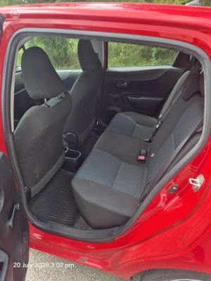 Sarkans Toyota Yaris 2011 Kauņa, ar dzinēja tilpumu 1.33 L un nobraukumu 160 tūkst. km par 4900 €, foto 8 vietnē AUTOMOTO.COM.LV