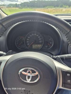 Sarkans Toyota Yaris 2011 Kauņa, ar dzinēja tilpumu 1.33 L un nobraukumu 160 tūkst. km par 4900 €, foto 10 vietnē AUTOMOTO.COM.LV