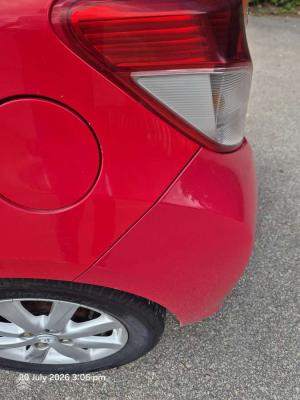 Sarkans Toyota Yaris 2011 Kauņa, ar dzinēja tilpumu 1.33 L un nobraukumu 160 tūkst. km par 4900 €, foto 12 vietnē AUTOMOTO.COM.LV