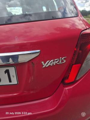 Sarkans Toyota Yaris 2011 Kauņa, ar dzinēja tilpumu 1.33 L un nobraukumu 160 tūkst. km par 4900 €, foto 13 vietnē AUTOMOTO.COM.LV