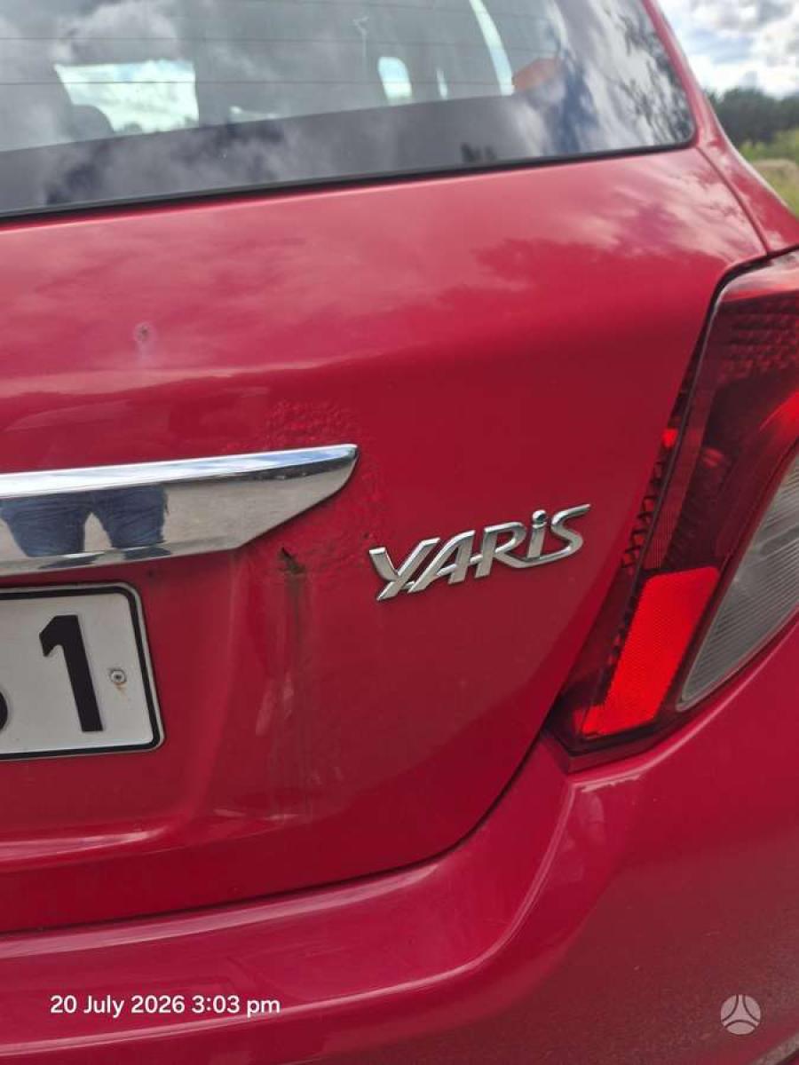 Sarkans Toyota Yaris 2011 Kauņa, ar dzinēja tilpumu 1.33 L un nobraukumu 160 tūkst. km par 4900 €, foto 13 vietnē AUTOMOTO.COM.LV