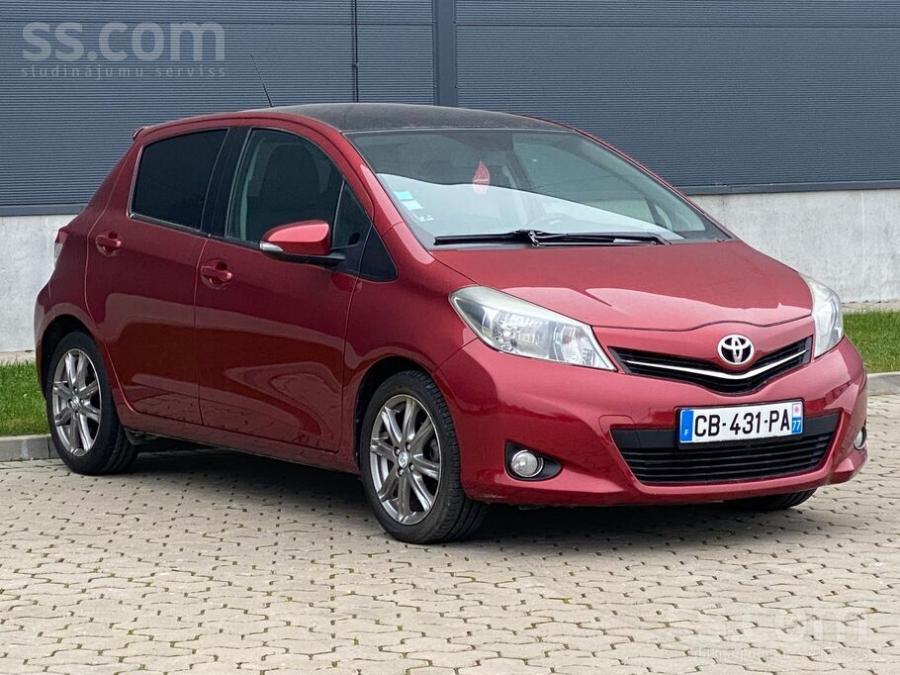 Red Toyota Yaris 2012 in Riga, with an engine capacity of 1.40 L and mileage of 0 thousand km for 4990 €, photo 1 on AUTOMOTO.COM.LV