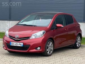 Red Toyota Yaris 2012 in Riga, with an engine capacity of 1.40 L and mileage of 0 thousand km for 4990 €, photo 3 on AUTOMOTO.COM.LV