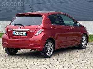 Red Toyota Yaris 2012 in Riga, with an engine capacity of 1.40 L and mileage of 0 thousand km for 4990 €, photo 8 on AUTOMOTO.COM.LV