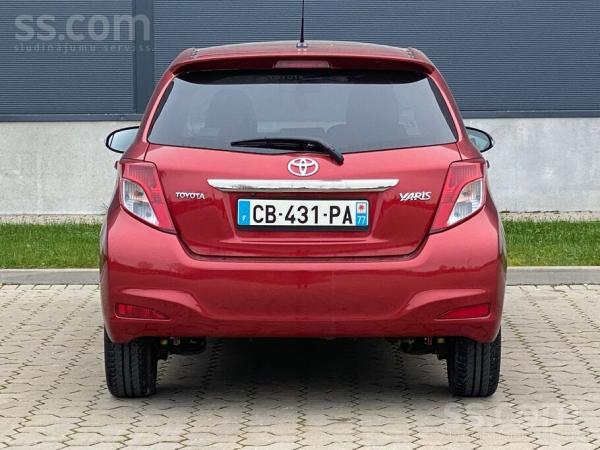 Red Toyota Yaris 2012 in Riga, with an engine capacity of 1.40 L and mileage of 0 thousand km for 4990 €, photo 9 on AUTOMOTO.COM.LV