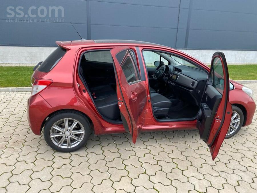 Red Toyota Yaris 2012 in Riga, with an engine capacity of 1.40 L and mileage of 0 thousand km for 4990 €, photo 11 on AUTOMOTO.COM.LV
