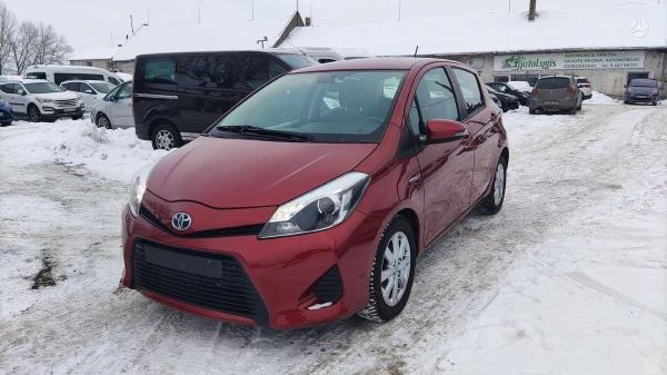 Sarkans Toyota Yaris 2012 Klaipėda, ar dzinēja tilpumu 1.50 L un nobraukumu 128 tūkst. km par 6550 €, foto 8 vietnē AUTOMOTO.COM.LV