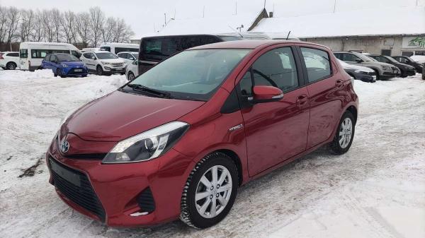 Sarkans Toyota Yaris 2012 Klaipėda, ar dzinēja tilpumu 1.50 L un nobraukumu 128 tūkst. km par 6550 €, foto 9 vietnē AUTOMOTO.COM.LV