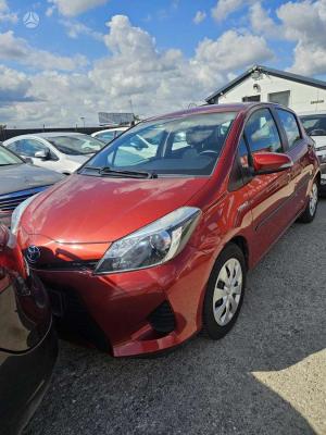 Sarkans Toyota Yaris 2012 Anykščiai, ar dzinēja tilpumu 1.50 L un nobraukumu 135 tūkst. km par 5300 €, foto 3 vietnē AUTOMOTO.COM.LV