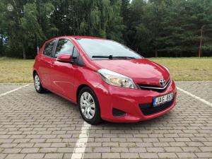 Sarkans Toyota Yaris 2012 Viļņa, ar dzinēja tilpumu 1.36 L un nobraukumu 148 tūkst. km par 4300 €, foto 3 vietnē AUTOMOTO.COM.LV