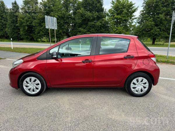 Sarkans Toyota Yaris 2012 Ogre, ar dzinēja tilpumu 1.30 L un nobraukumu 189 tūkst. km par 5280 €, foto 9 vietnē AUTOMOTO.COM.LV