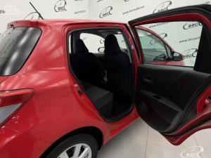Red Toyota Yaris 2013 in Avizieniai, with an engine capacity of 1.30 L and mileage of 75 thousand km for 5500 €, photo 13 on AUTOMOTO.COM.LV