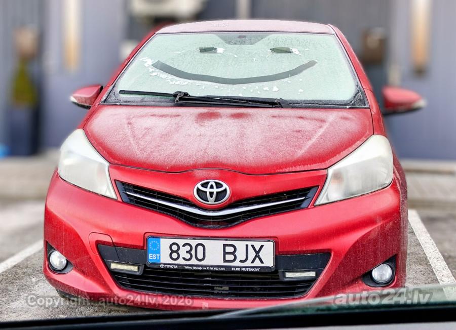 Red Toyota Yaris 2013 in Tallinn, with an engine capacity of 1.30 L and mileage of 151 thousand km for 6999 €, photo 1 on AUTOMOTO.COM.LV