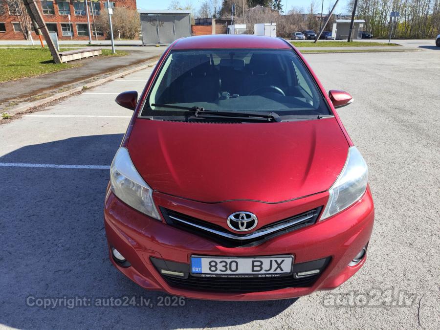 Red Toyota Yaris 2013 in Tallinn, with an engine capacity of 1.30 L and mileage of 151 thousand km for 6999 €, photo 3 on AUTOMOTO.COM.LV