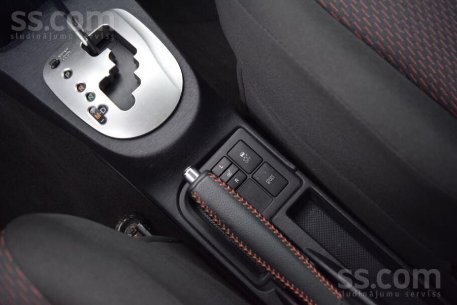 Sarkans Toyota Yaris 2013 Rīga, ar dzinēja tilpumu 1.30 L un nobraukumu 110 tūkst. km par 5900 €, foto 6 vietnē AUTOMOTO.COM.LV