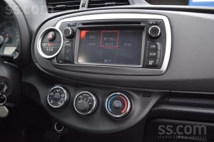 Sarkans Toyota Yaris 2013 Rīga, ar dzinēja tilpumu 1.30 L un nobraukumu 110 tūkst. km par 5900 €, foto 8 vietnē AUTOMOTO.COM.LV