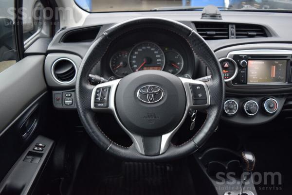 Red Toyota Yaris 2013 in Riga, with an engine capacity of 1.30 L and mileage of 110 thousand km for 5900 €, photo 10 on AUTOMOTO.COM.LV