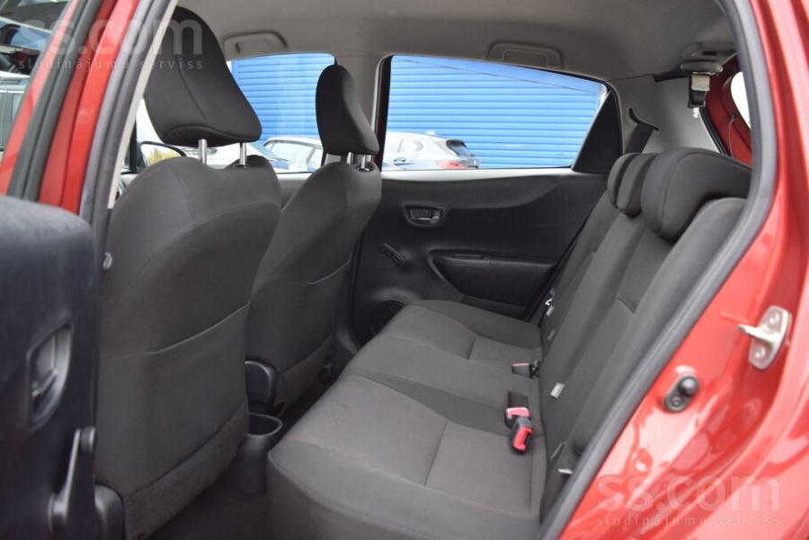 Sarkans Toyota Yaris 2013 Rīga, ar dzinēja tilpumu 1.30 L un nobraukumu 110 tūkst. km par 5900 €, foto 14 vietnē AUTOMOTO.COM.LV