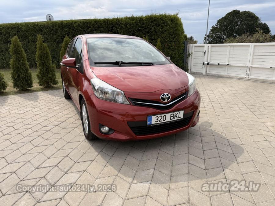 Red Toyota Yaris 2013 in Tallinn, with an engine capacity of 1.30 L and mileage of 121 thousand km for 7500 €, photo 1 on AUTOMOTO.COM.LV