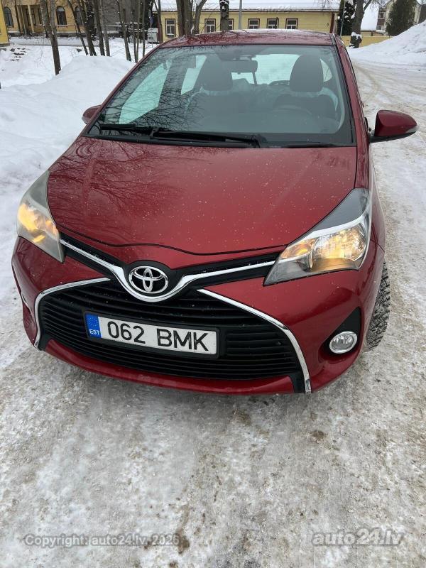 Red Toyota Yaris 2014 in Rakvere, with an engine capacity of 1.30 L and mileage of 164 thousand km for 8599 €, photo 5 on AUTOMOTO.COM.LV