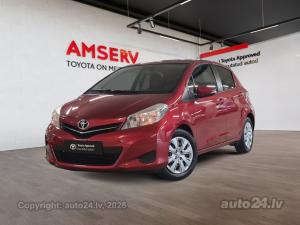 Sarkans Toyota Yaris 2014 Tallina, ar dzinēja tilpumu 1.30 L un nobraukumu 69 tūkst. km par 8490 €, foto  vietnē AUTOMOTO.COM.LV