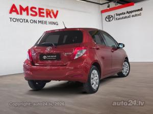 Sarkans Toyota Yaris 2014 Tallina, ar dzinēja tilpumu 1.30 L un nobraukumu 69 tūkst. km par 8490 €, foto 3 vietnē AUTOMOTO.COM.LV