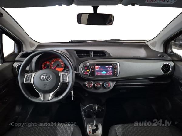 Sarkans Toyota Yaris 2014 Tallina, ar dzinēja tilpumu 1.30 L un nobraukumu 69 tūkst. km par 8490 €, foto 7 vietnē AUTOMOTO.COM.LV