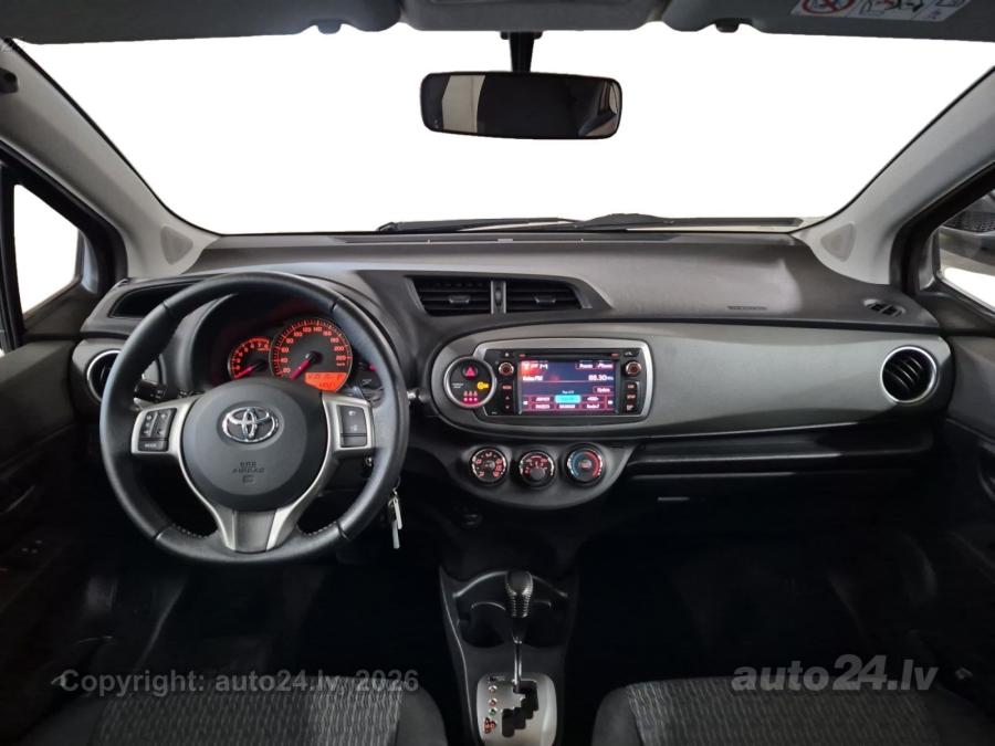 Sarkans Toyota Yaris 2014 Tallina, ar dzinēja tilpumu 1.30 L un nobraukumu 69 tūkst. km par 8490 €, foto 8 vietnē AUTOMOTO.COM.LV