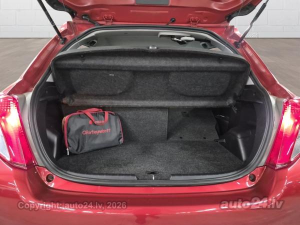 Sarkans Toyota Yaris 2014 Tallina, ar dzinēja tilpumu 1.30 L un nobraukumu 69 tūkst. km par 8490 €, foto 9 vietnē AUTOMOTO.COM.LV