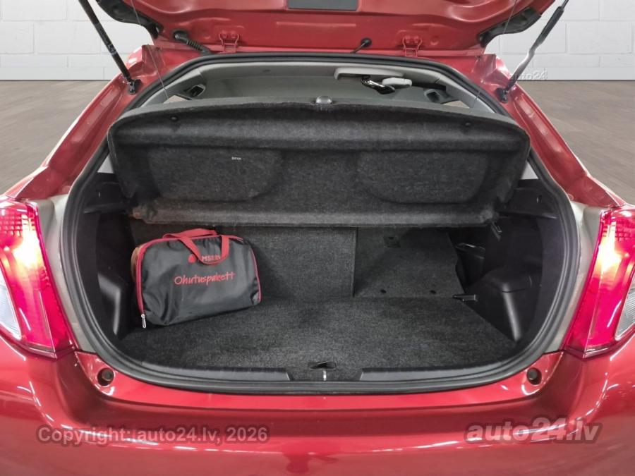 Sarkans Toyota Yaris 2014 Tallina, ar dzinēja tilpumu 1.30 L un nobraukumu 69 tūkst. km par 8490 €, foto 10 vietnē AUTOMOTO.COM.LV