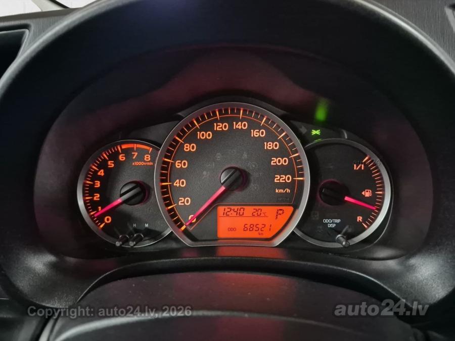 Sarkans Toyota Yaris 2014 Tallina, ar dzinēja tilpumu 1.30 L un nobraukumu 69 tūkst. km par 8490 €, foto 13 vietnē AUTOMOTO.COM.LV