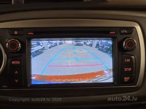 Sarkans Toyota Yaris 2014 Tallina, ar dzinēja tilpumu 1.30 L un nobraukumu 69 tūkst. km par 8490 €, foto 14 vietnē AUTOMOTO.COM.LV