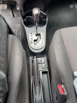 Sarkans Toyota Yaris 2014 Klaipėda, ar dzinēja tilpumu 1.33 L un nobraukumu 255 tūkst. km par 8200 €, foto 12 vietnē AUTOMOTO.COM.LV