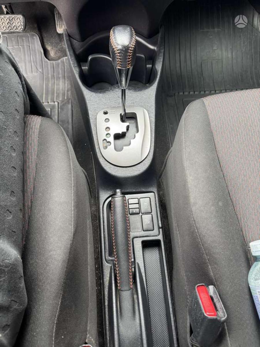Sarkans Toyota Yaris 2014 Klaipėda, ar dzinēja tilpumu 1.33 L un nobraukumu 255 tūkst. km par 8200 €, foto 12 vietnē AUTOMOTO.COM.LV