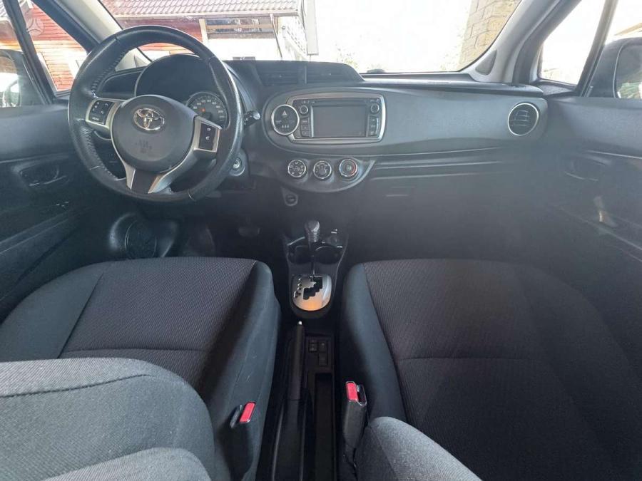 Sarkans Toyota Yaris 2014 Klaipėda, ar dzinēja tilpumu 1.33 L un nobraukumu 255 tūkst. km par 8200 €, foto 15 vietnē AUTOMOTO.COM.LV