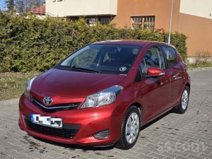 Sarkans Toyota Yaris 2014 Rīga, ar dzinēja tilpumu 1.30 L un nobraukumu 80 tūkst. km par 8200 €, foto 3 vietnē AUTOMOTO.COM.LV
