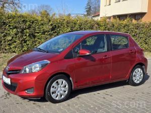 Sarkans Toyota Yaris 2014 Rīga, ar dzinēja tilpumu 1.30 L un nobraukumu 80 tūkst. km par 8200 €, foto 6 vietnē AUTOMOTO.COM.LV