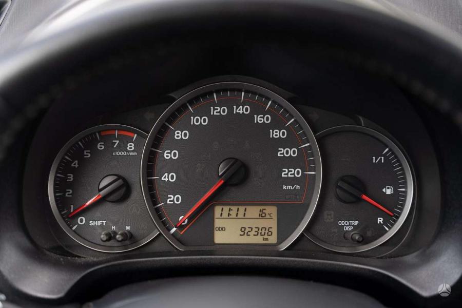 Red Toyota Yaris 2014 in Vilnius, with an engine capacity of 1.33 L and mileage of 93 thousand km for 5300 €, photo 14 on AUTOMOTO.COM.LV