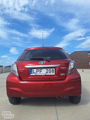 Red Toyota Yaris 2014 in Vilnius, with an engine capacity of 1.50 L and mileage of 72 thousand km for 8900 €, photo 9 on AUTOMOTO.COM.LV