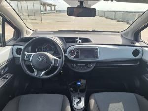 Red Toyota Yaris 2014 in Vilnius, with an engine capacity of 1.50 L and mileage of 72 thousand km for 8900 €, photo 19 on AUTOMOTO.COM.LV